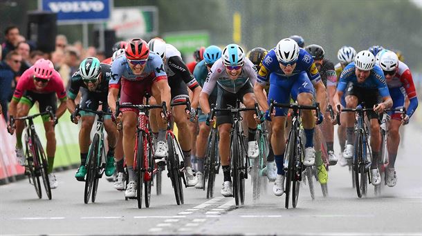 Fabio Jakobsen gana la 1ª etapa del Bick Bank Tour 2018, antiguo Eneco Tour
